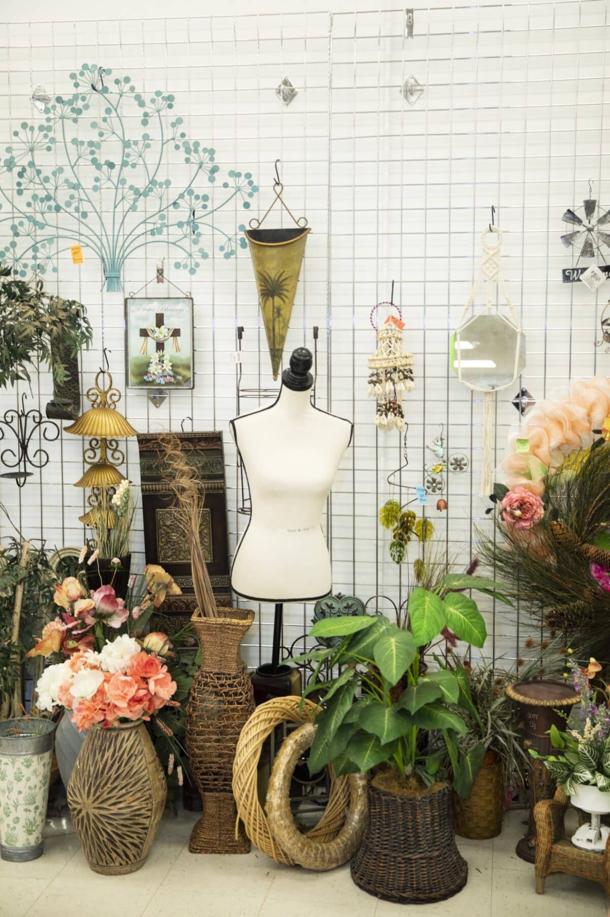 Kansas City Thrift Shops | Red Racks Thrift Stores | Donate & Thrift